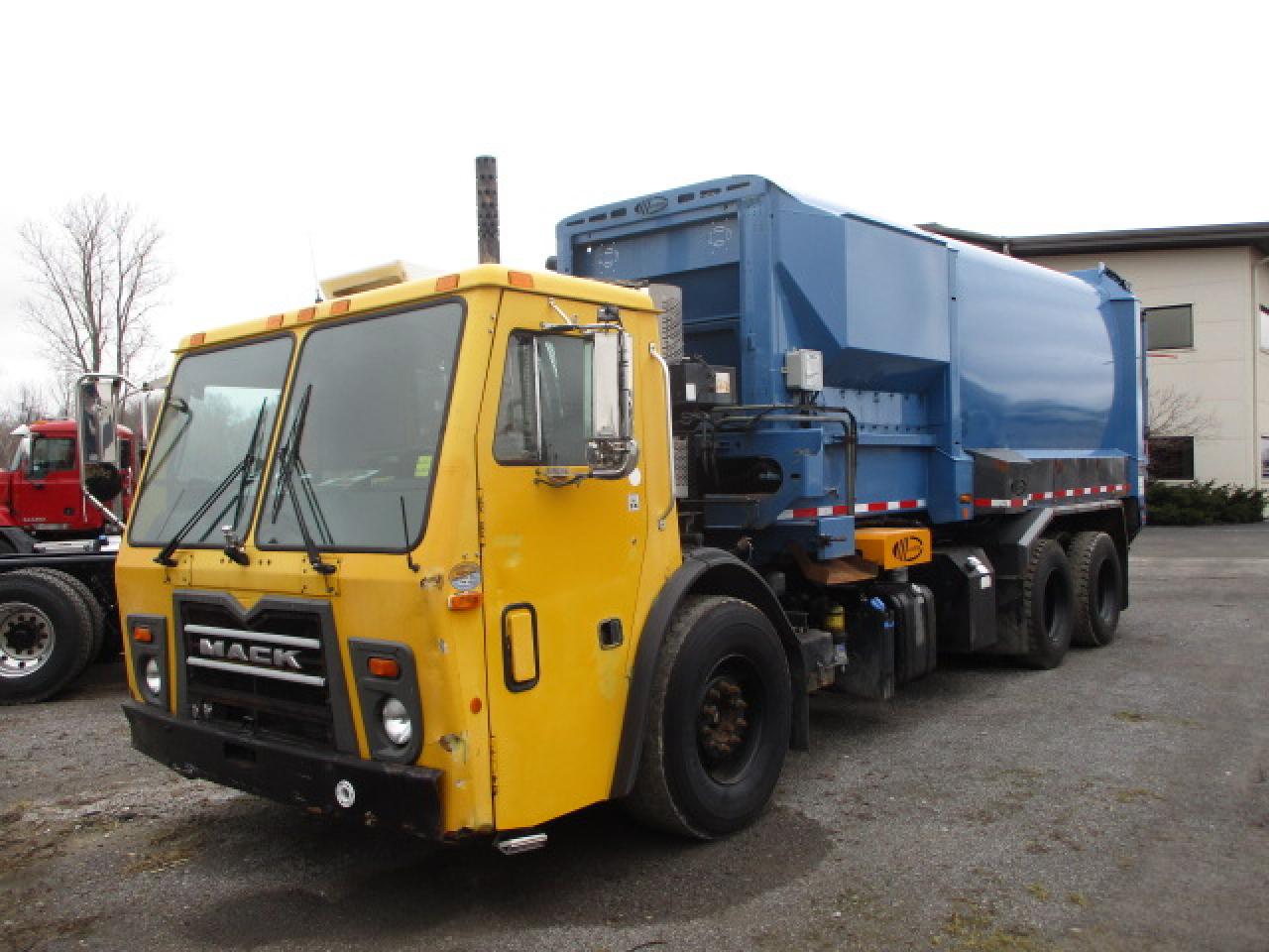 Used 2012 MACK LEU613 For Sale in Caledonia, NY 14423 - Grape 4.9