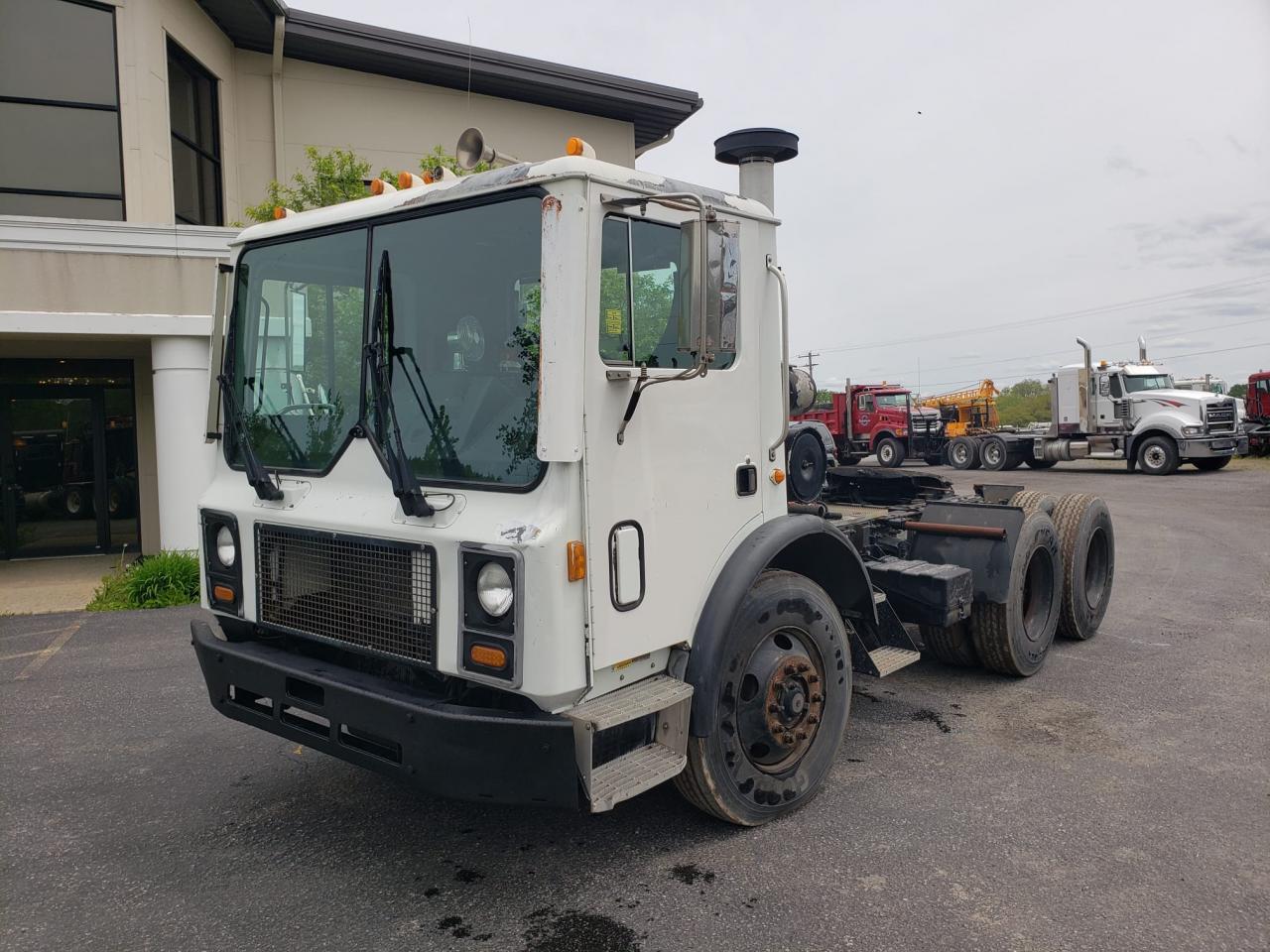 Used 2006 MACK MR688S For Sale in Caledonia, NY 14423 - Grape 4.9